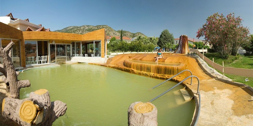 Lycus River Thermal Hotel