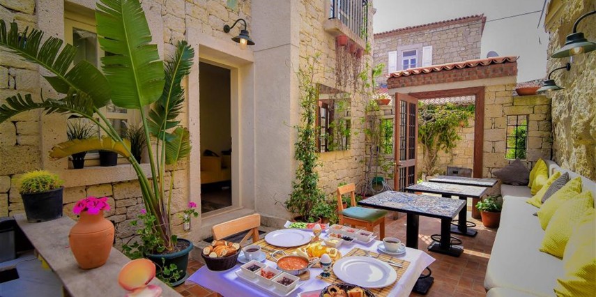 Micel Alaçatı Butik Otel